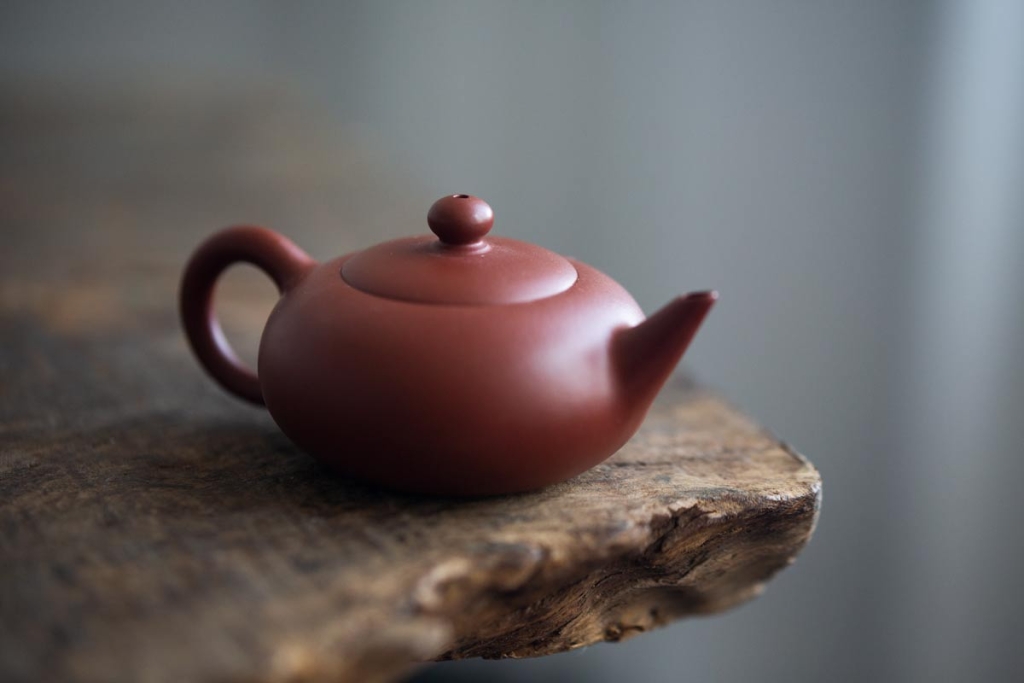 Chaozhou Da Hong Pao Clay Full Moon Teapot | BITTERLEAF TEAS