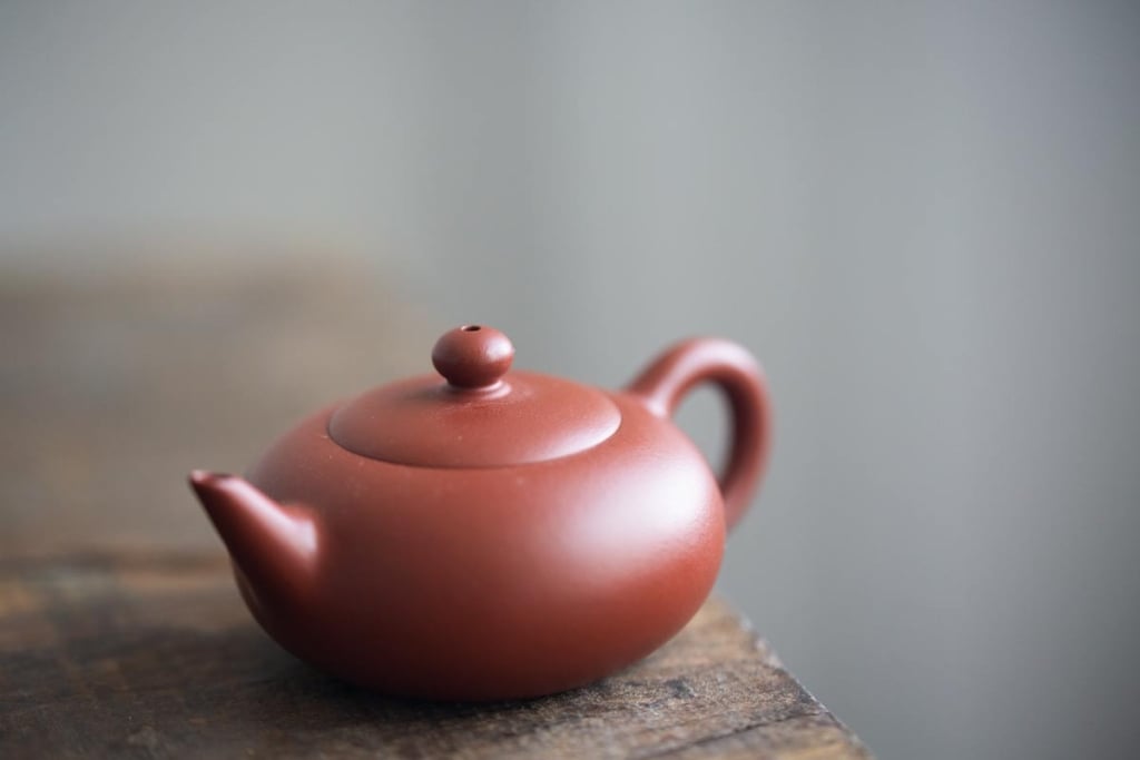 Chaozhou Da Hong Pao Clay Full Moon Teapot | BITTERLEAF TEAS