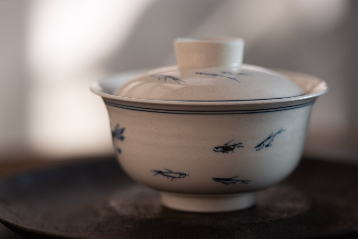 Gilded Qinghua Gaiwan - Fish | BITTERLEAF TEAS