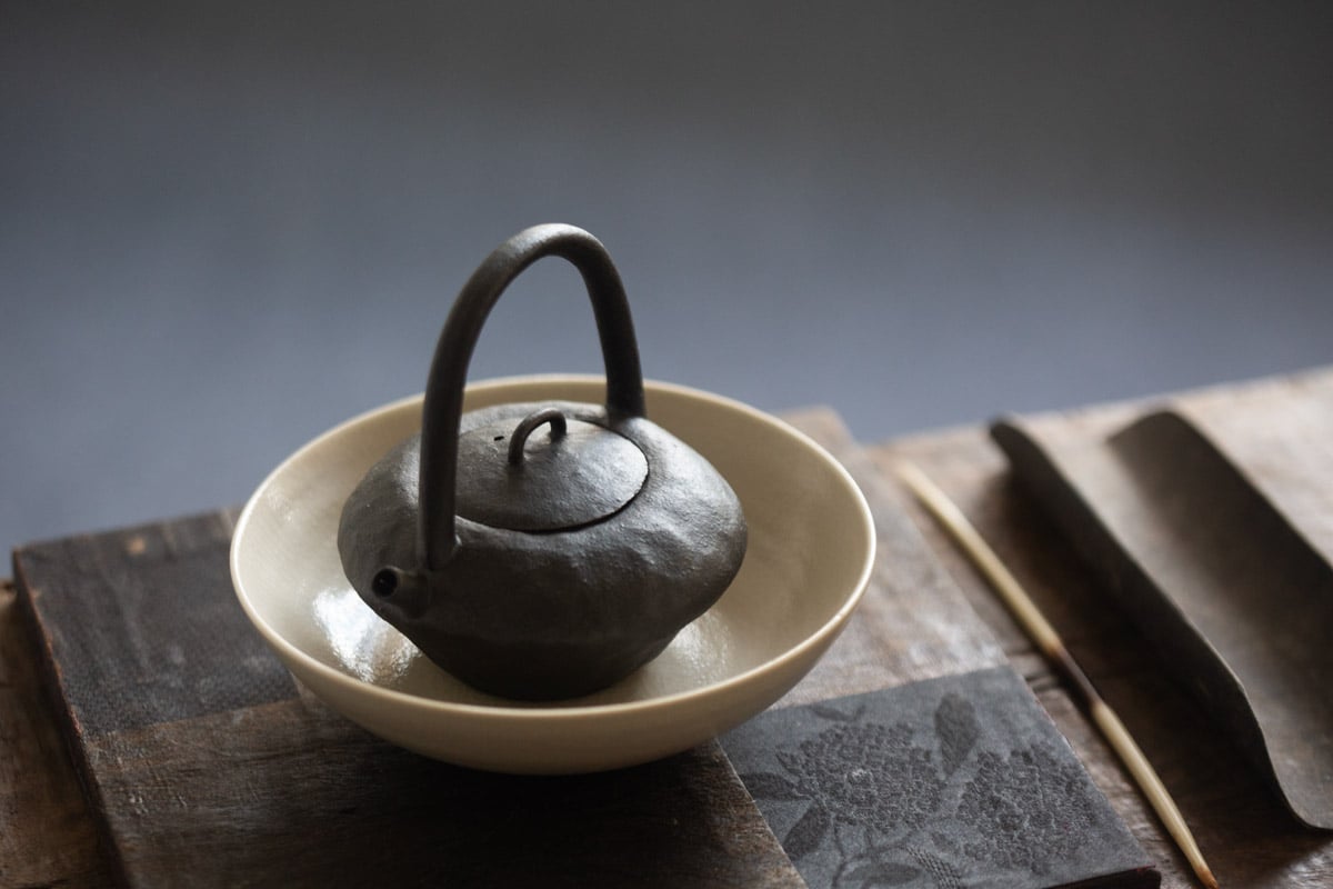 Yayoi Tiliang Teapot - Shadow | BITTERLEAF TEAS