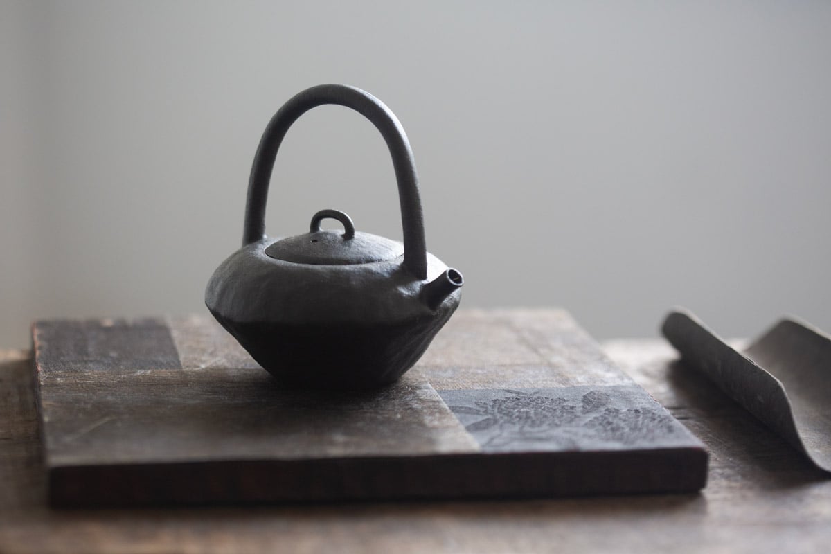 Yayoi Tiliang Teapot - Shadow | BITTERLEAF TEAS